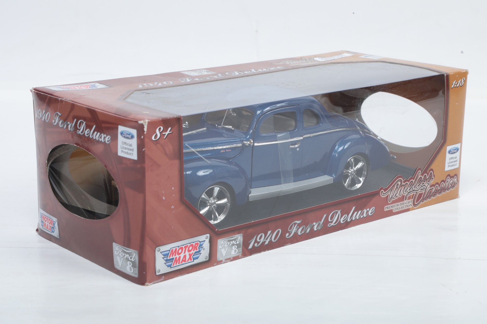 Motomax Timeless Clasics 1940 Ford Deluxe #203337 | Auctionninja.com