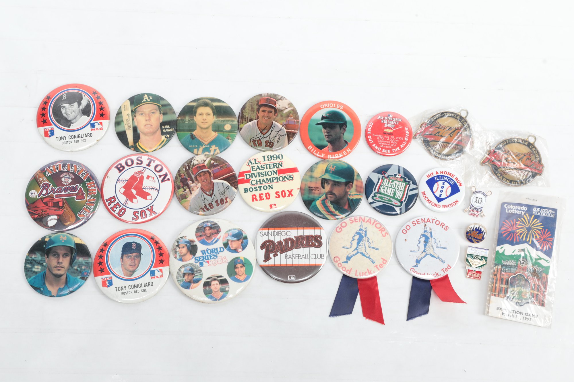 Baseball MLB Lot Of 25 Buttons And Pins Senators Red Sox's NY Mets ...