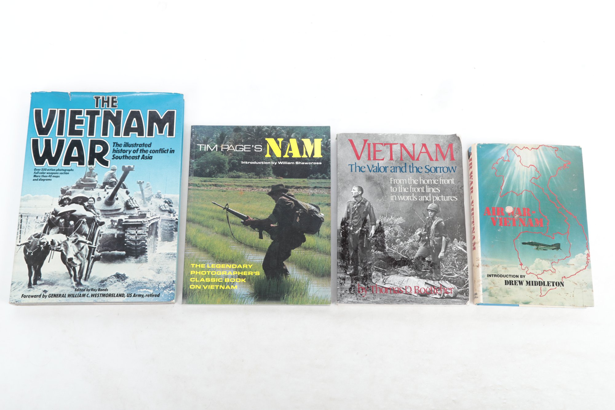 4 Vintage Books On Vietnam #197610 | Auctionninja.com