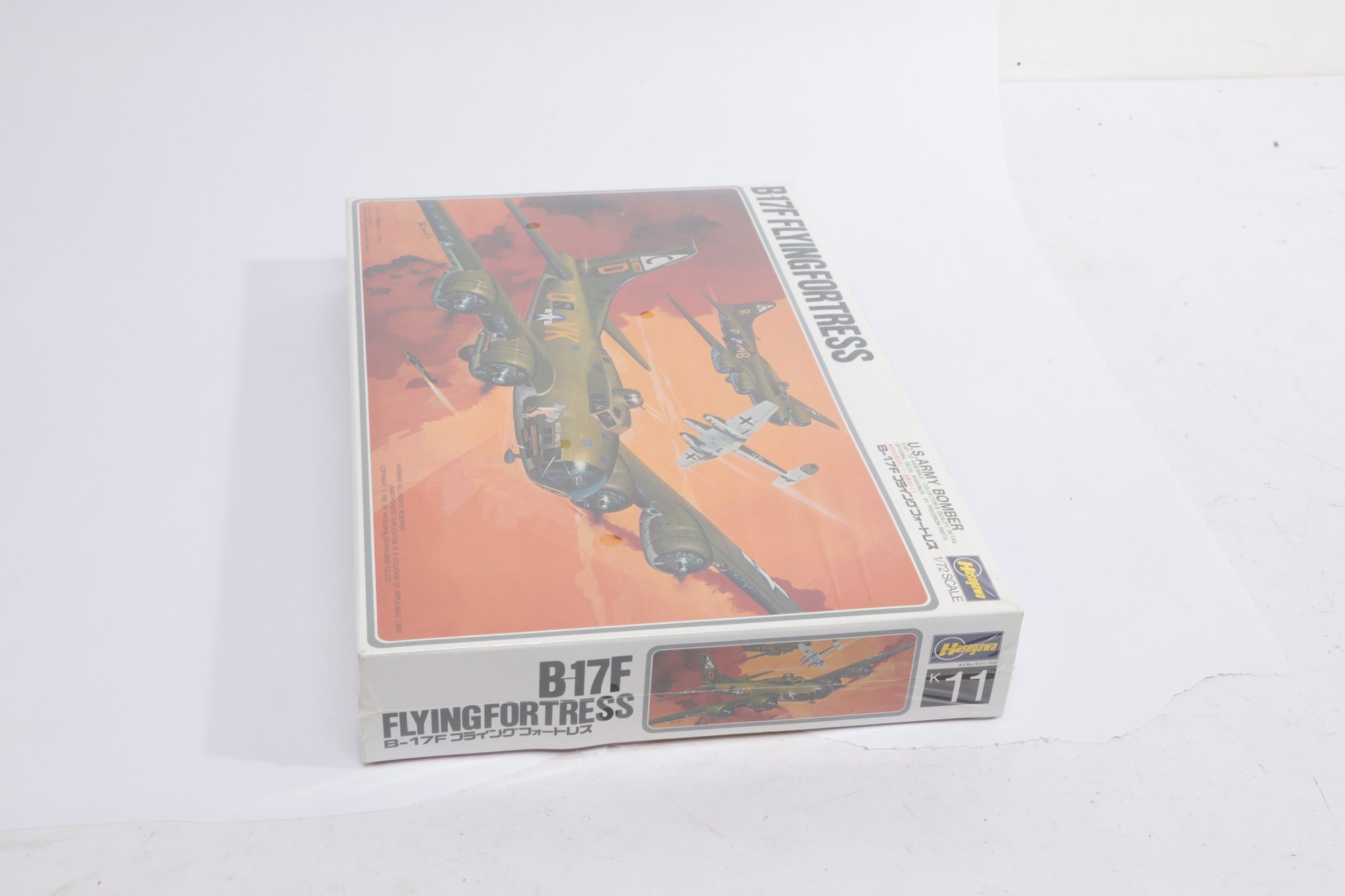 B-17F Flying Fortress Model Kit WWII Bomber #256946 | Auctionninja.com