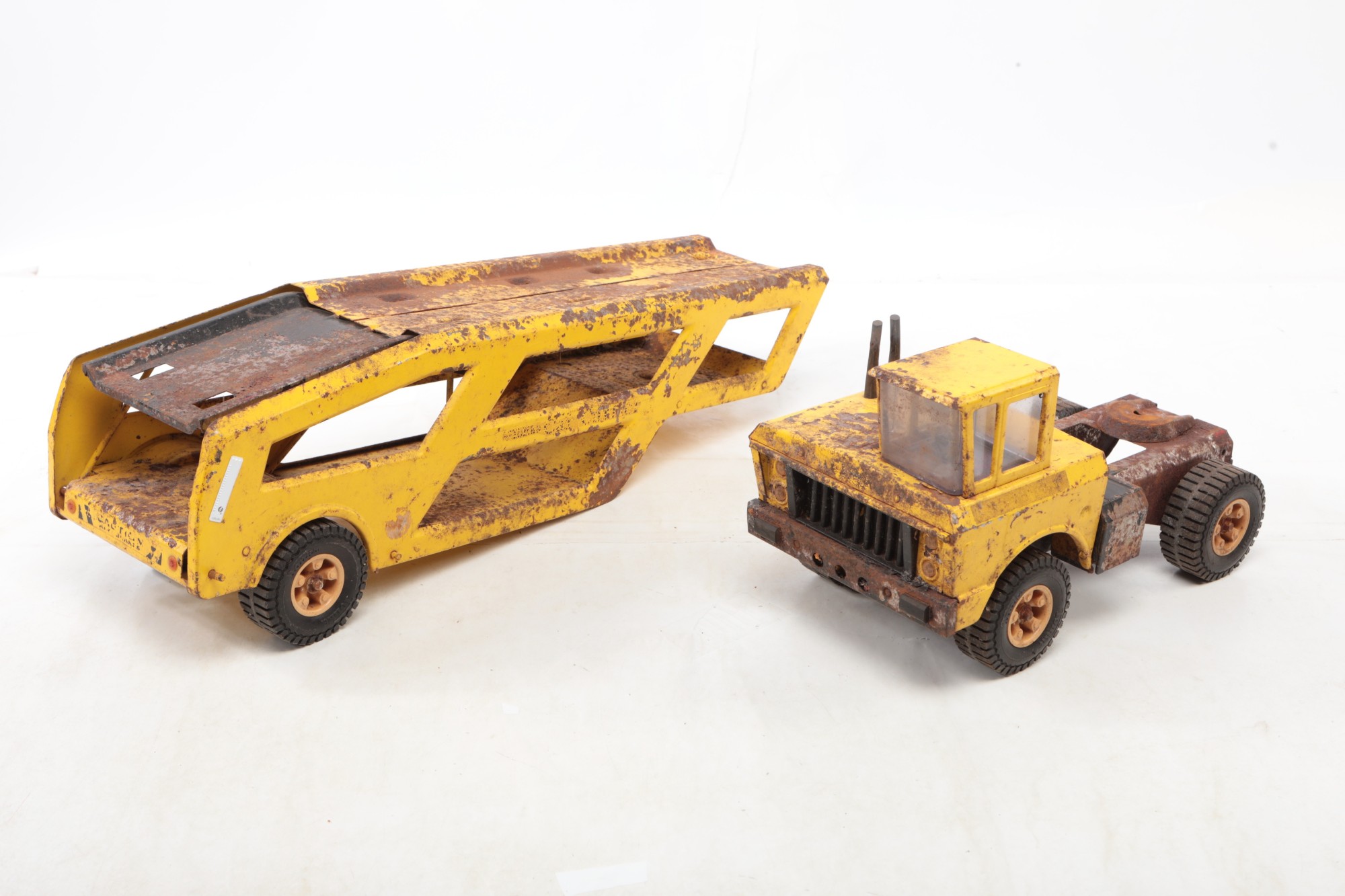 Vintage Tonka Pressed Steel Car Carrier #237802 | Auctionninja.com