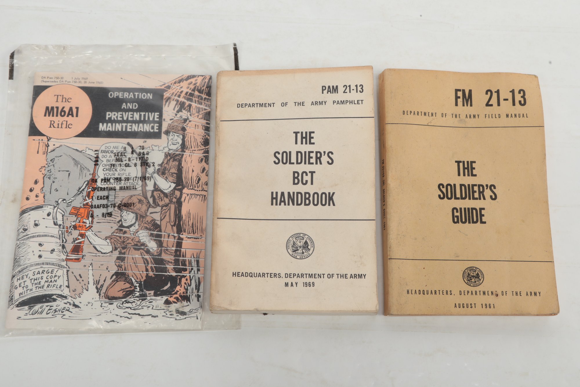 Vintage Army M16A1 Rifle Operating Manual ('69), Soldiers BCT Handbook ...