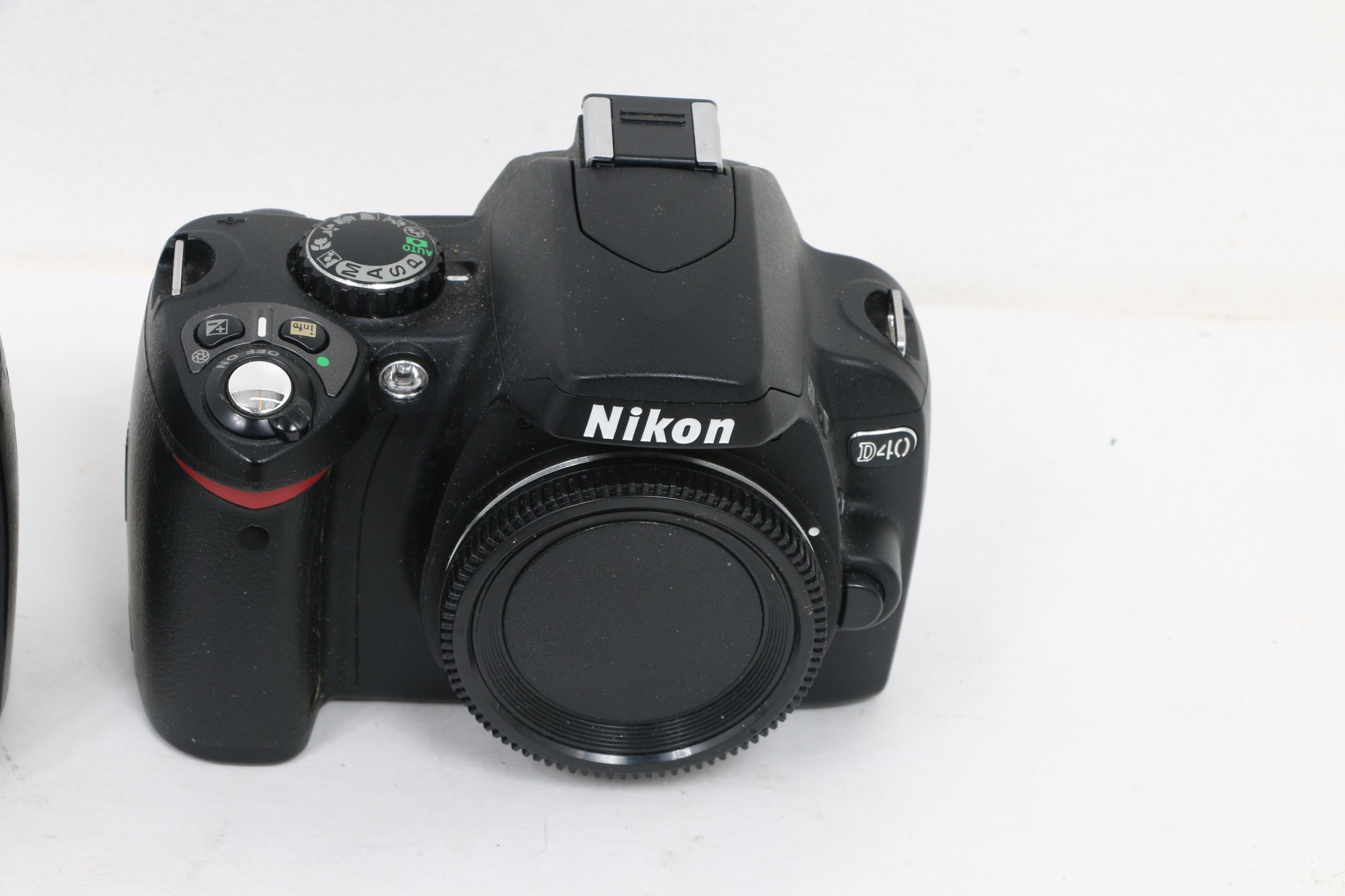 Group Of 3 NIKON D40 DSLR Cameras #222114 | Auctionninja.com