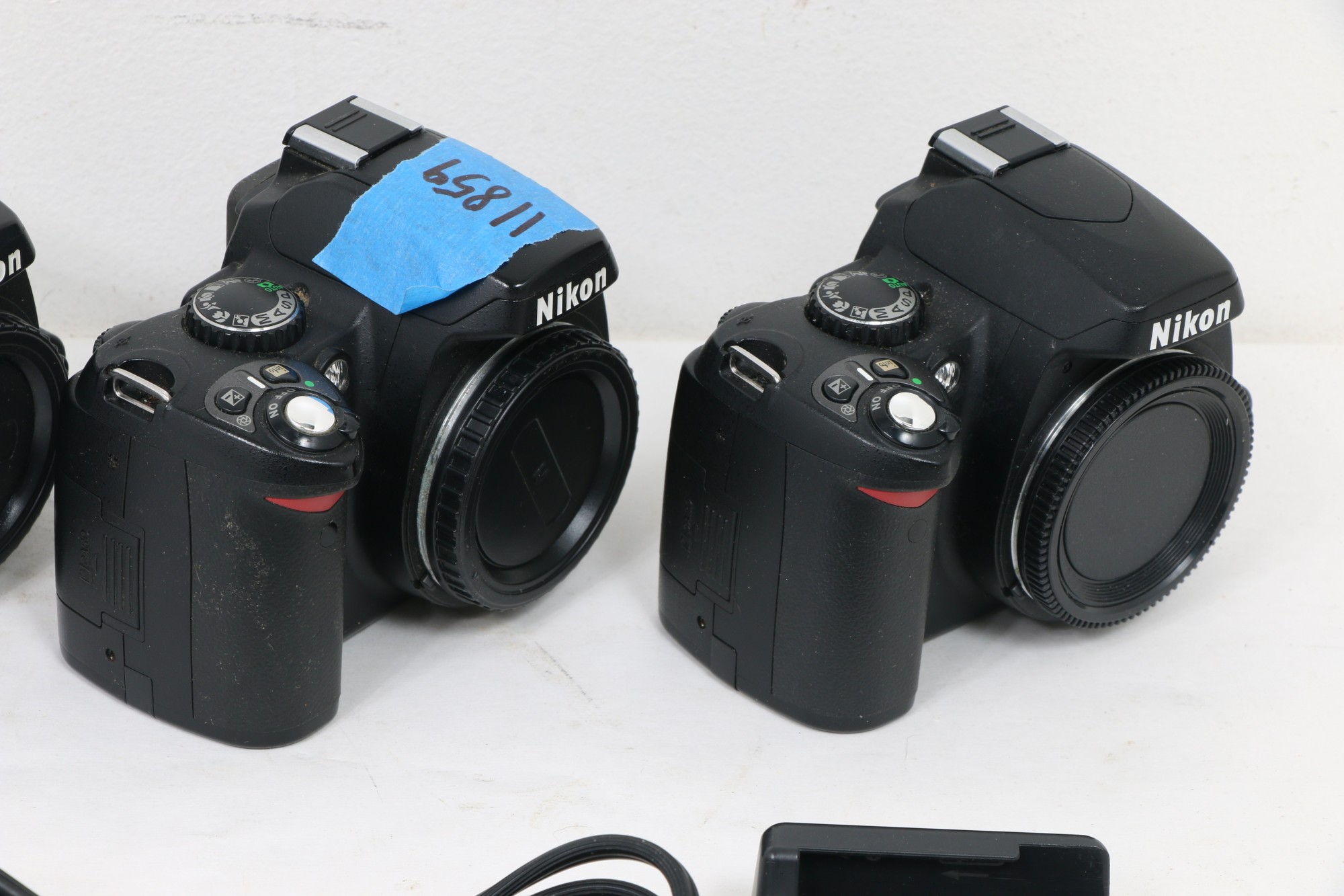 Group Of 3 NIKON D40 DSLR Cameras #222114 | Auctionninja.com