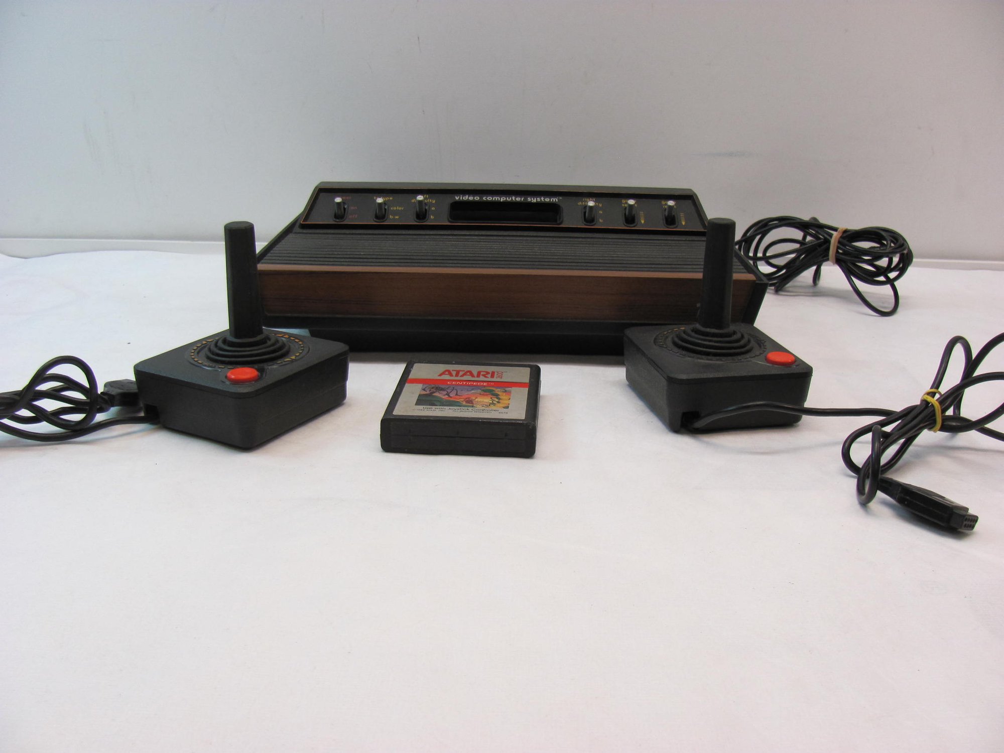 1982 Atari 2600 Cx UNTESTED #119418 | Auctionninja.com