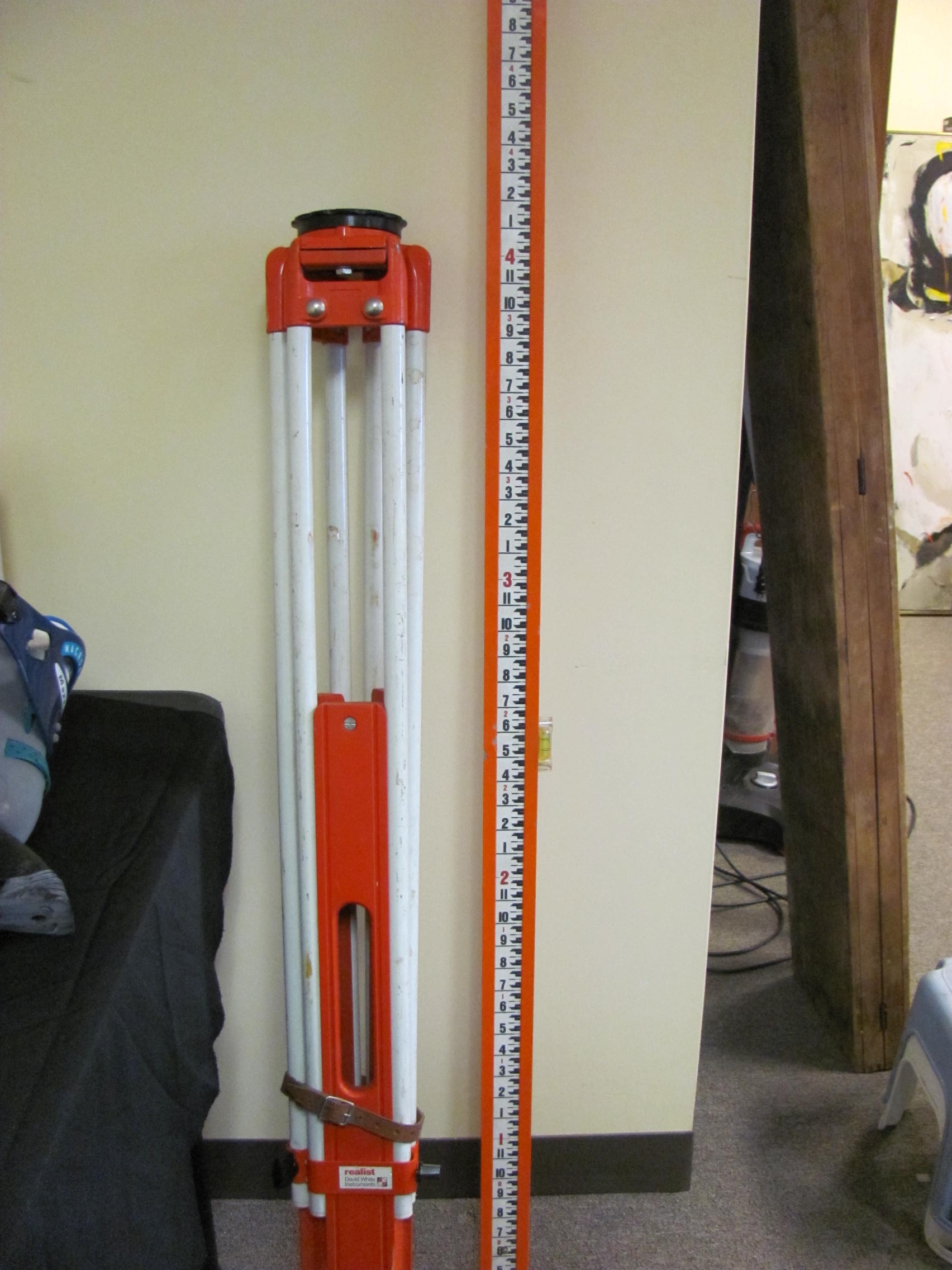 Transit Level Tripod #80664 | Auctionninja.com