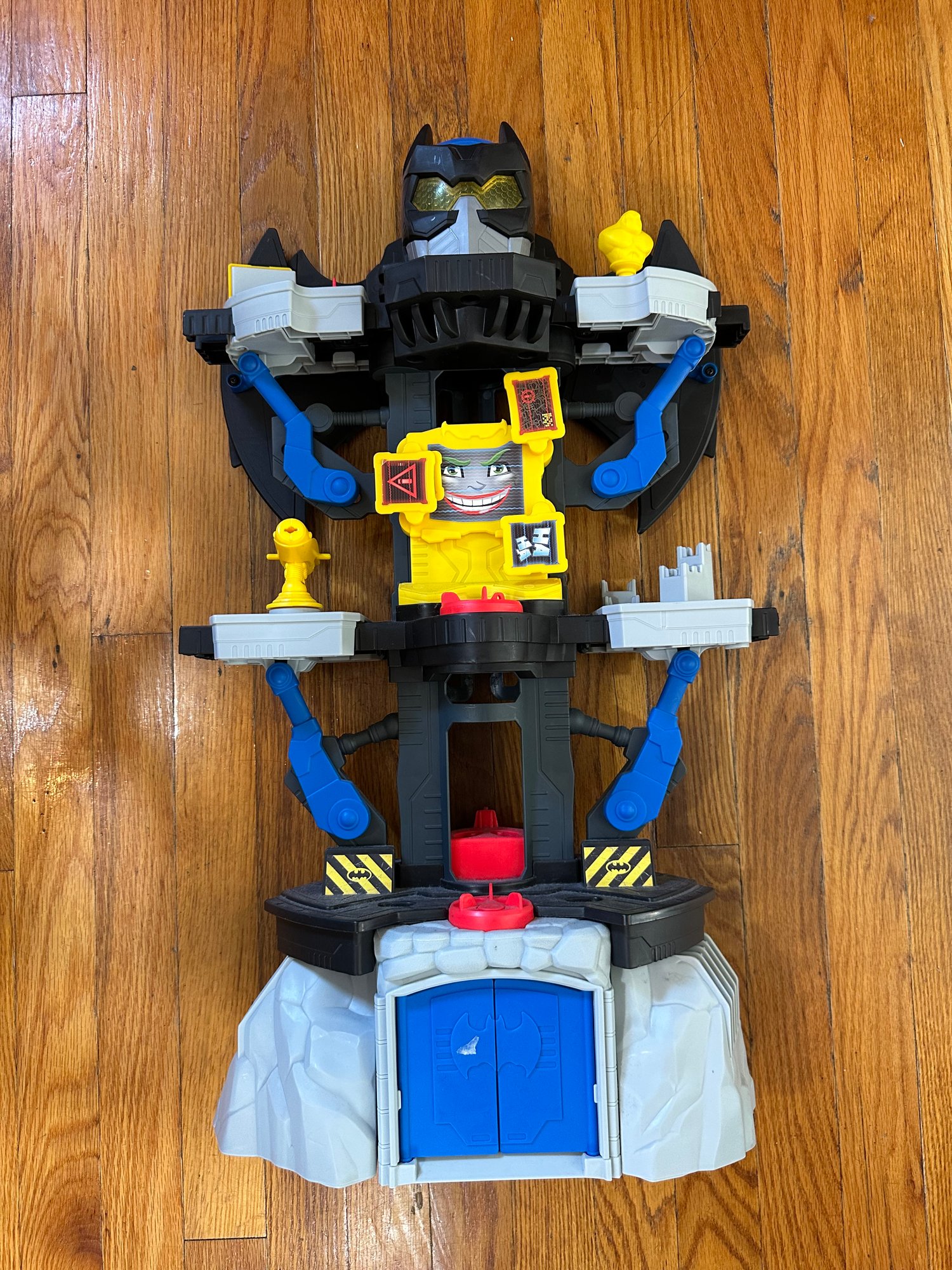 Fisher-Price Imaginext Transforming DC Super Friends Batman Batcave ...