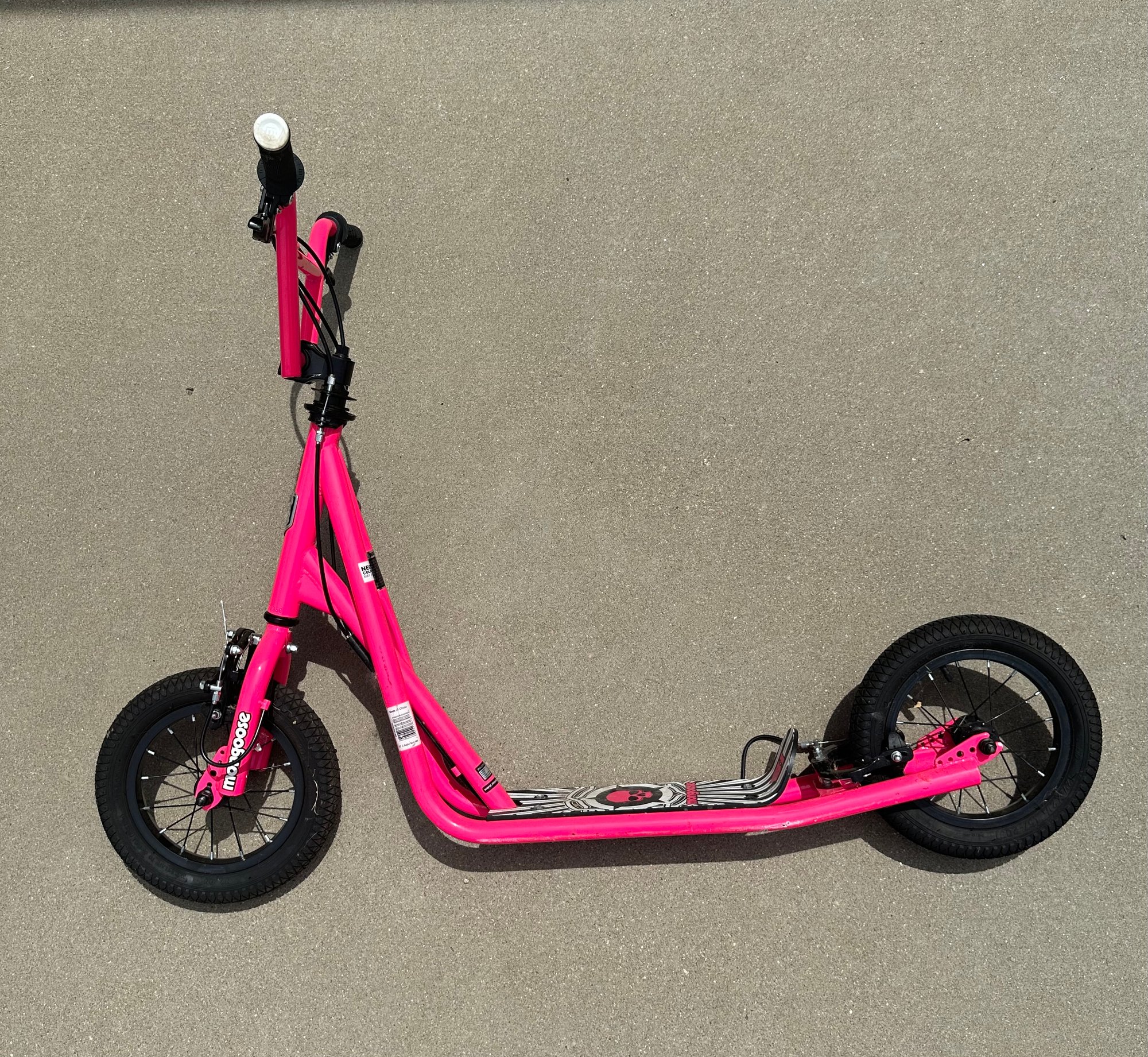 Mongoose Scooter Pink #8372 | Auctionninja.com