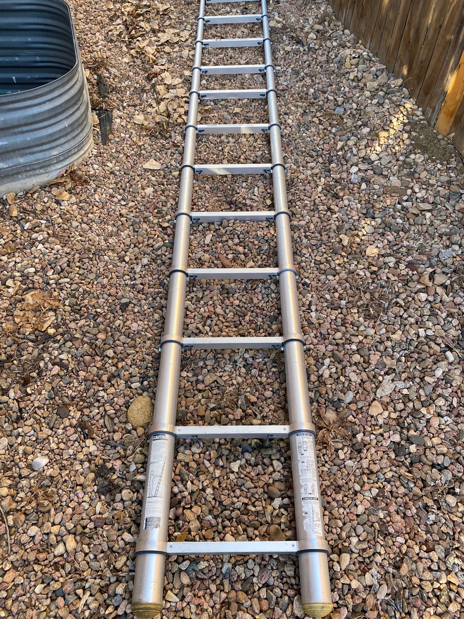 Tubular Ladder #4387 | Auctionninja.com
