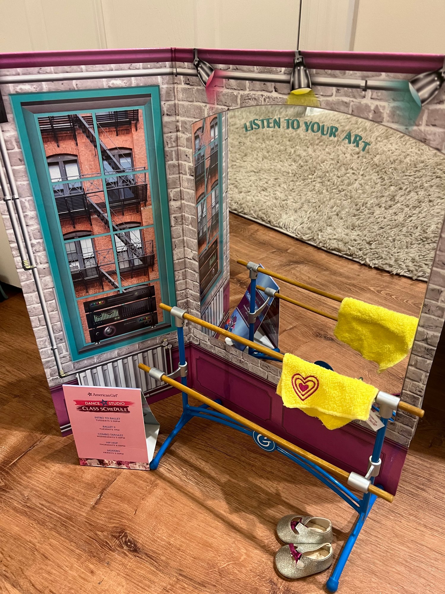 American Girl Doll Dance Studio Set #22498 | Auctionninja.com