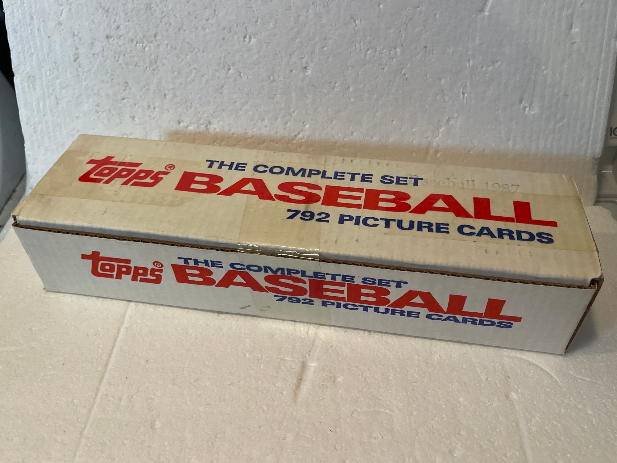 1985 Topps Baseball Complete Factory Sealed Set #22300 | Auctionninja.com