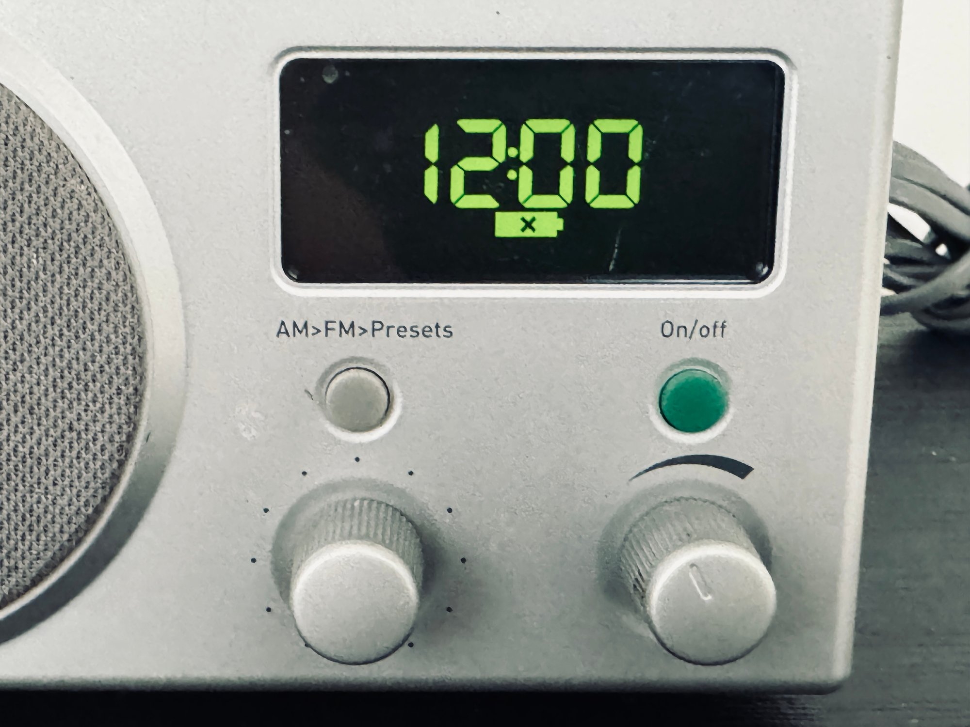 Boston Acoustics Recepter Radio AM FM Dual Alarm Clock Radio Silver ...