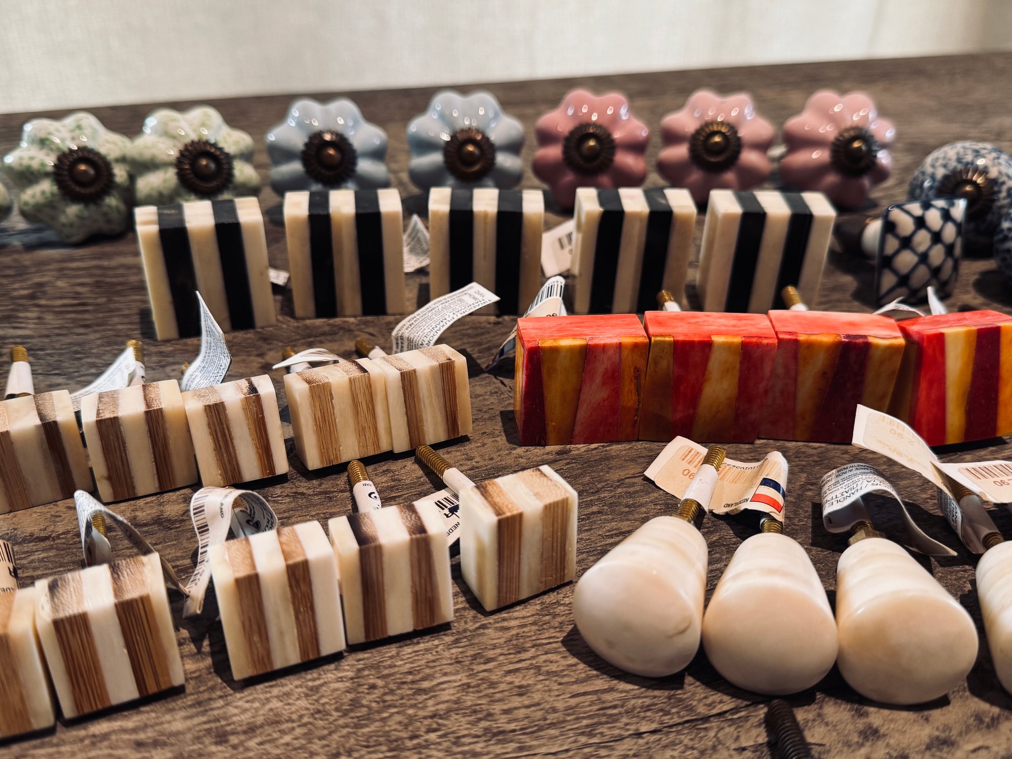 Large Collection Of Assorted Fun Drawer Pulls #16077 | Auctionninja.com