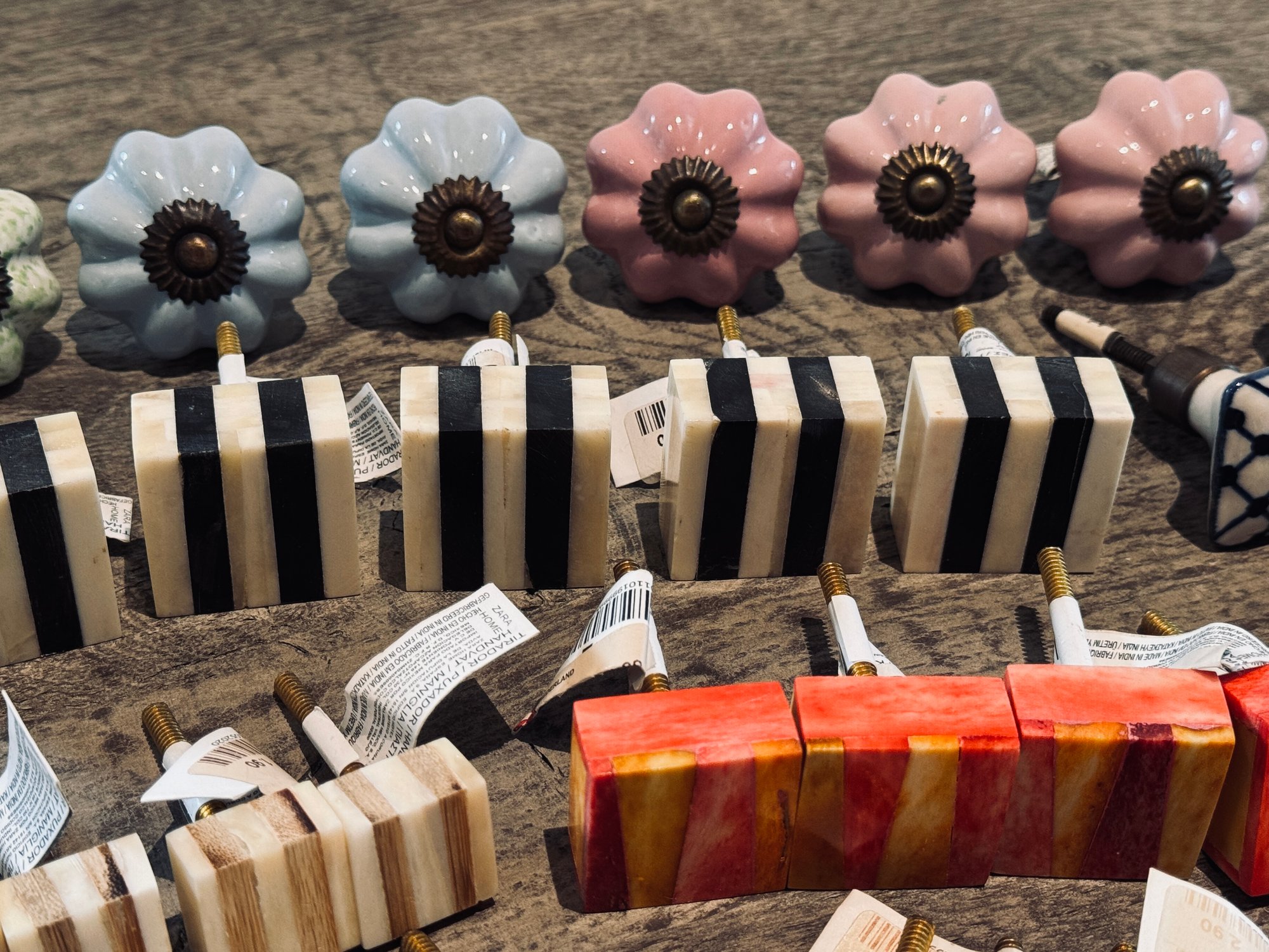 Large Collection Of Assorted Fun Drawer Pulls #16077 | Auctionninja.com