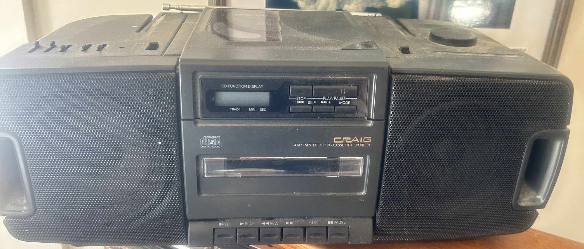 Craig AM/FM/CDCassette Compact Disc Player & Wooden CD Rack, 18" X 5" X ...