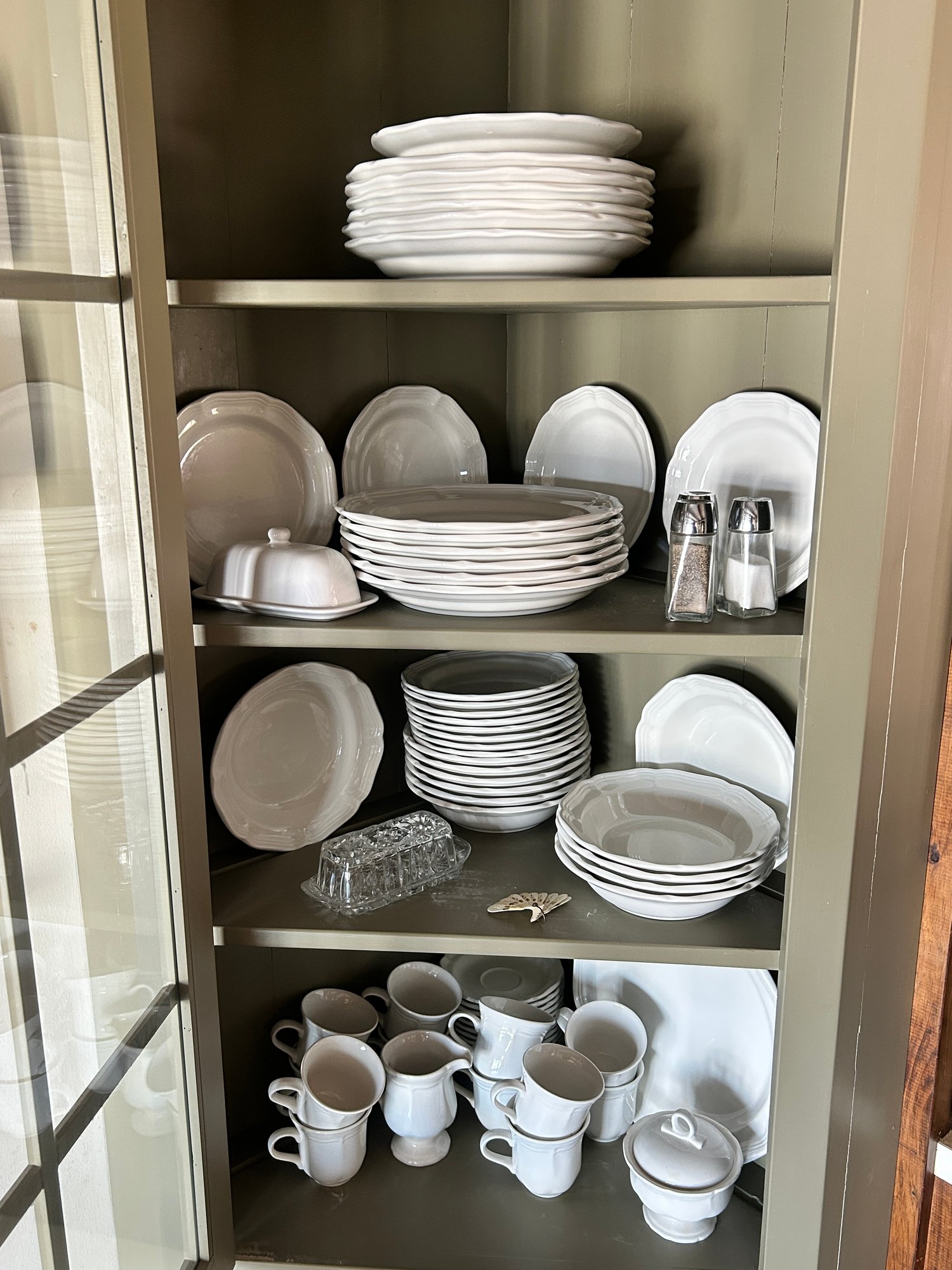 65 Pcs Mikasa French Countryside White Stoneware Tableware #17485 ...