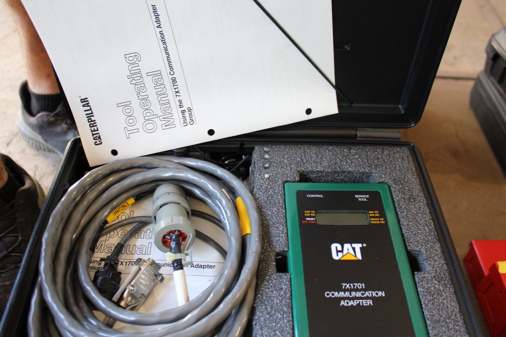 3 Caterpillar Specialty Tool Cases See Pics #5447 | Auctionninja.com