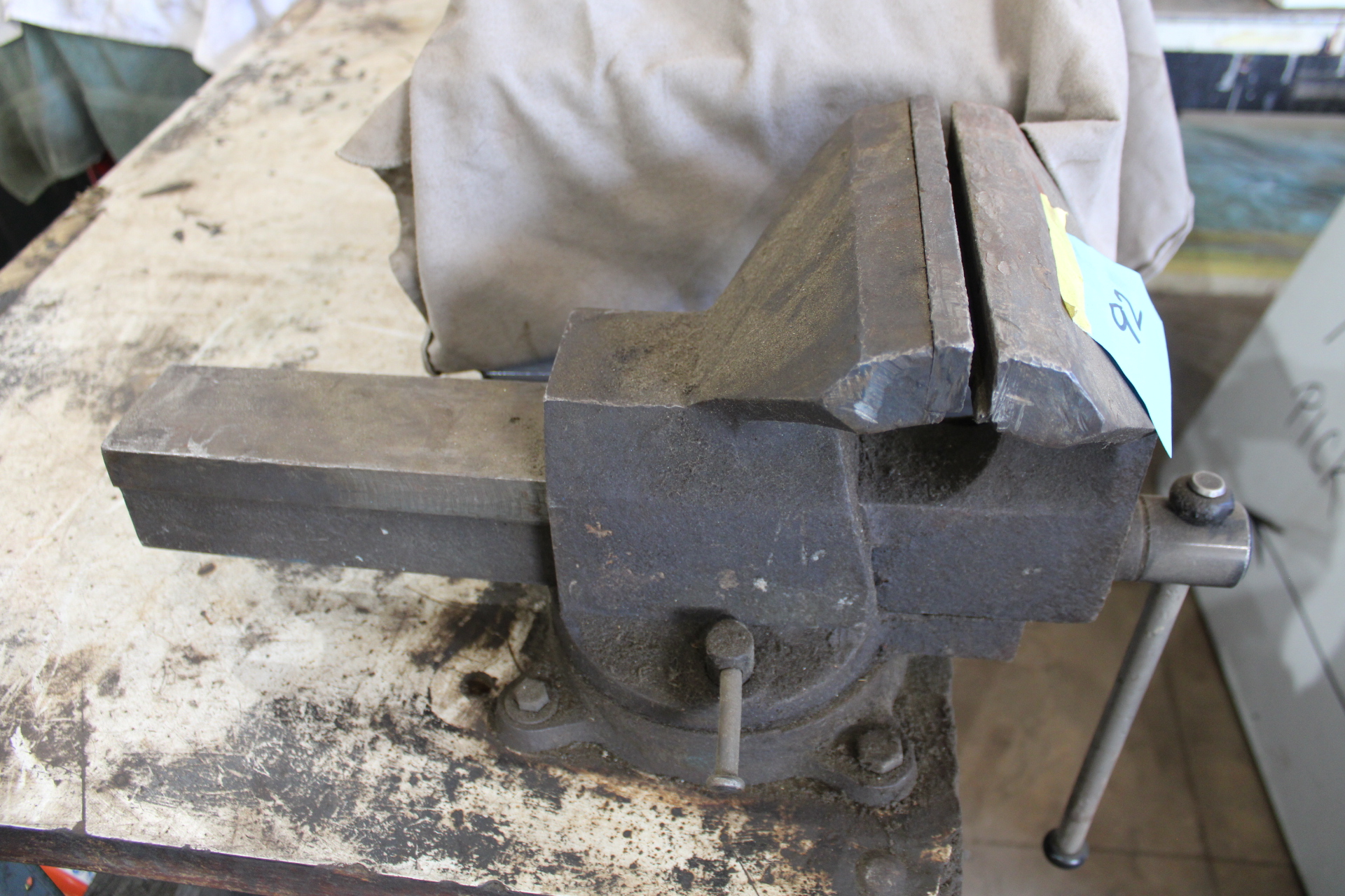 Work Bench With 2 Awesome Giant Vices 30Dx72Wx35H #5489 | Auctionninja.com