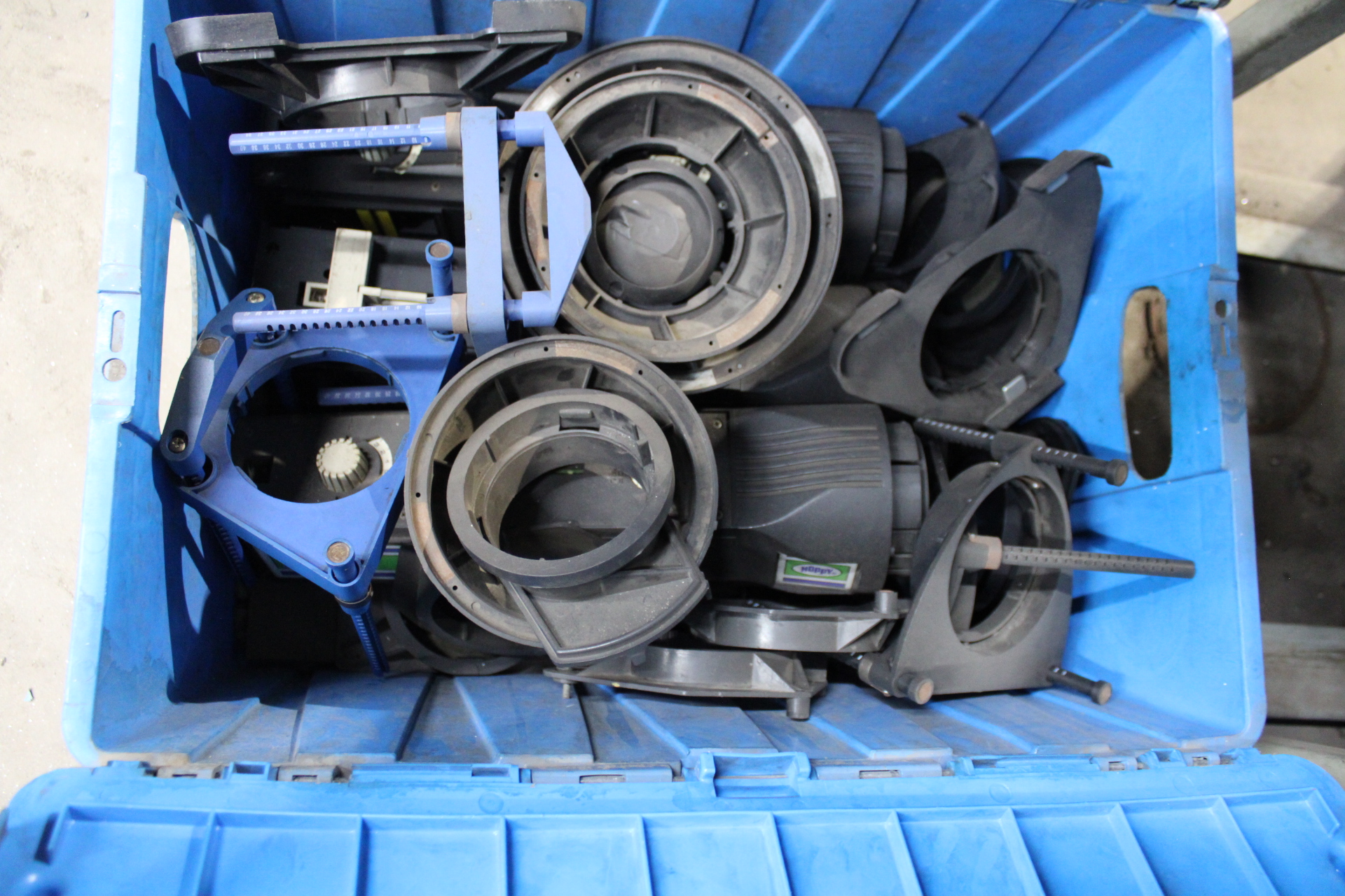 4 Totes Specialty Tools GM (3) #5552 | Auctionninja.com