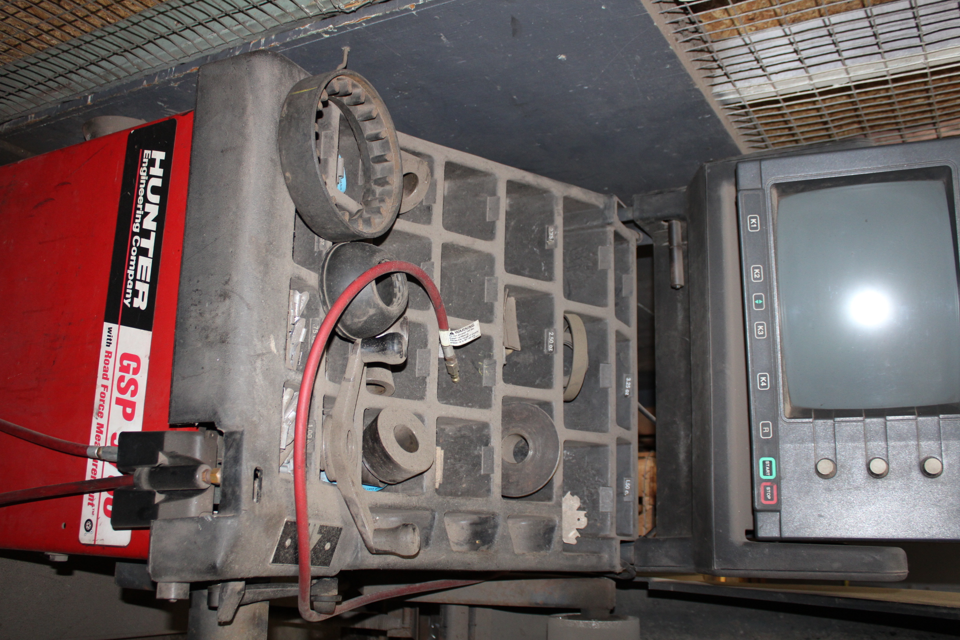 Hunter Tire Balancer GSP 9700 #5586 | Auctionninja.com