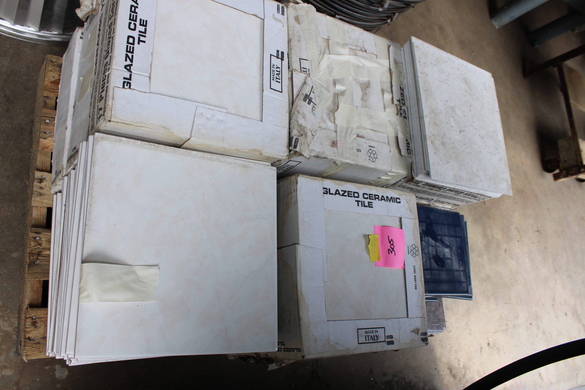 Cases Of Ceramic Tile #5705 | Auctionninja.com