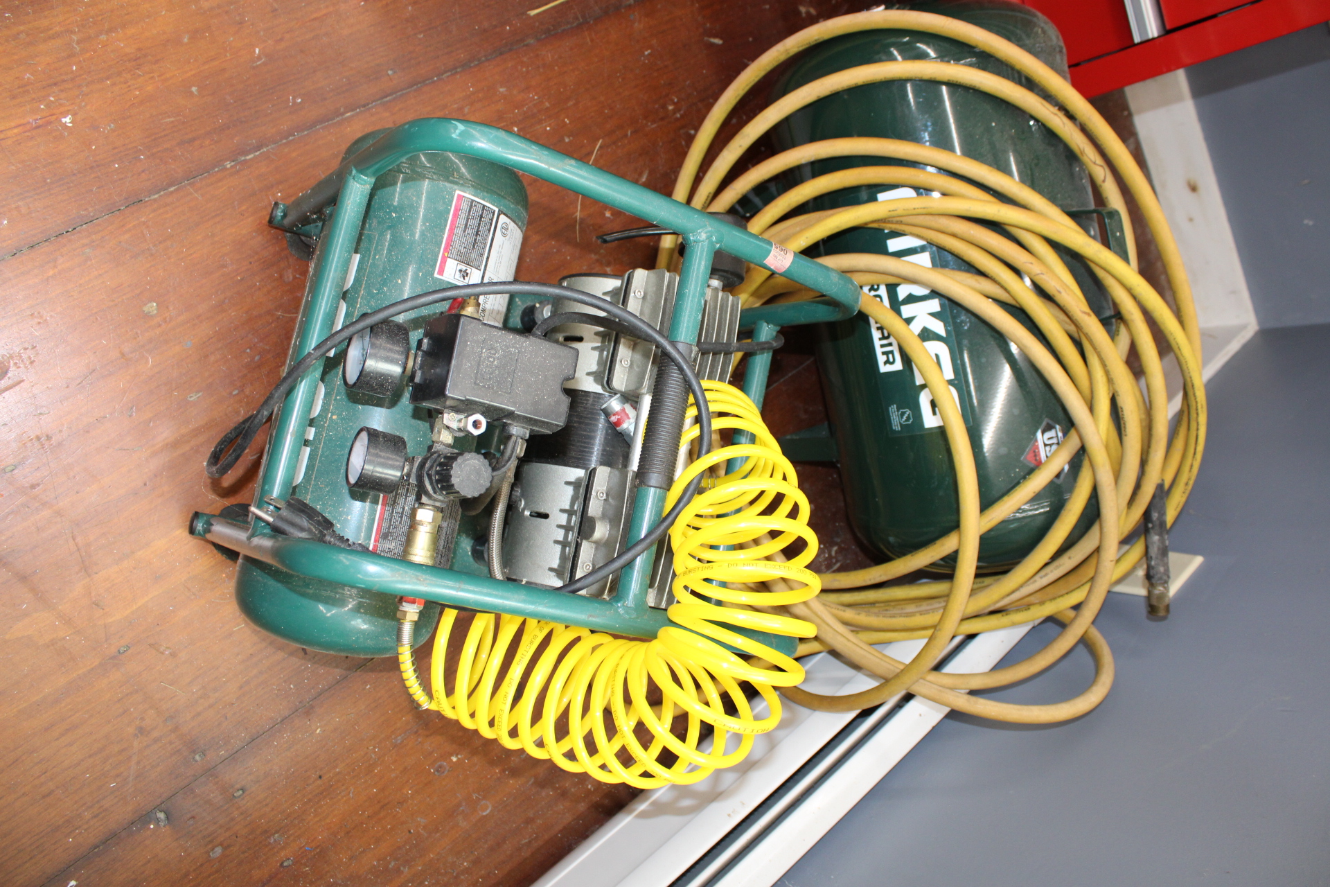 Air Compressor With Extra Tank #5968 | Auctionninja.com