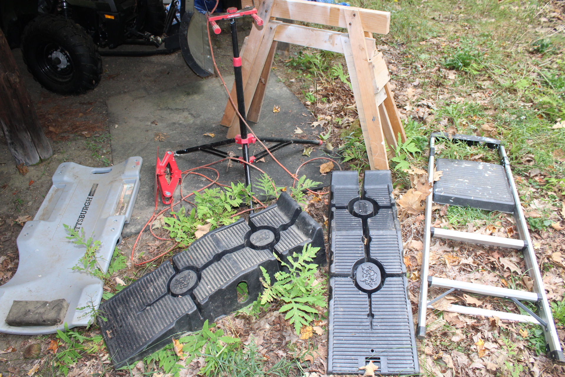 Creeper, Car Ramps, Saw Horses, Ladder #6016 | Auctionninja.com