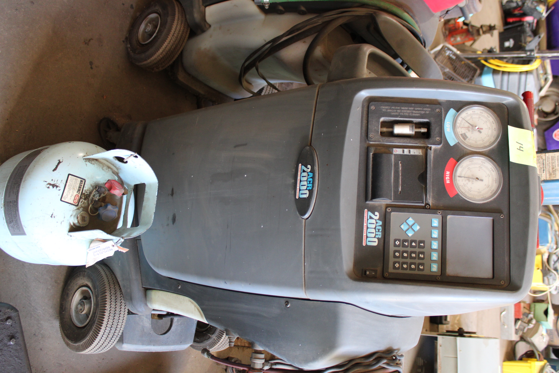 ACR 2000 Refridgerant Service Cart W/ Full Tank #5411 | Auctionninja.com