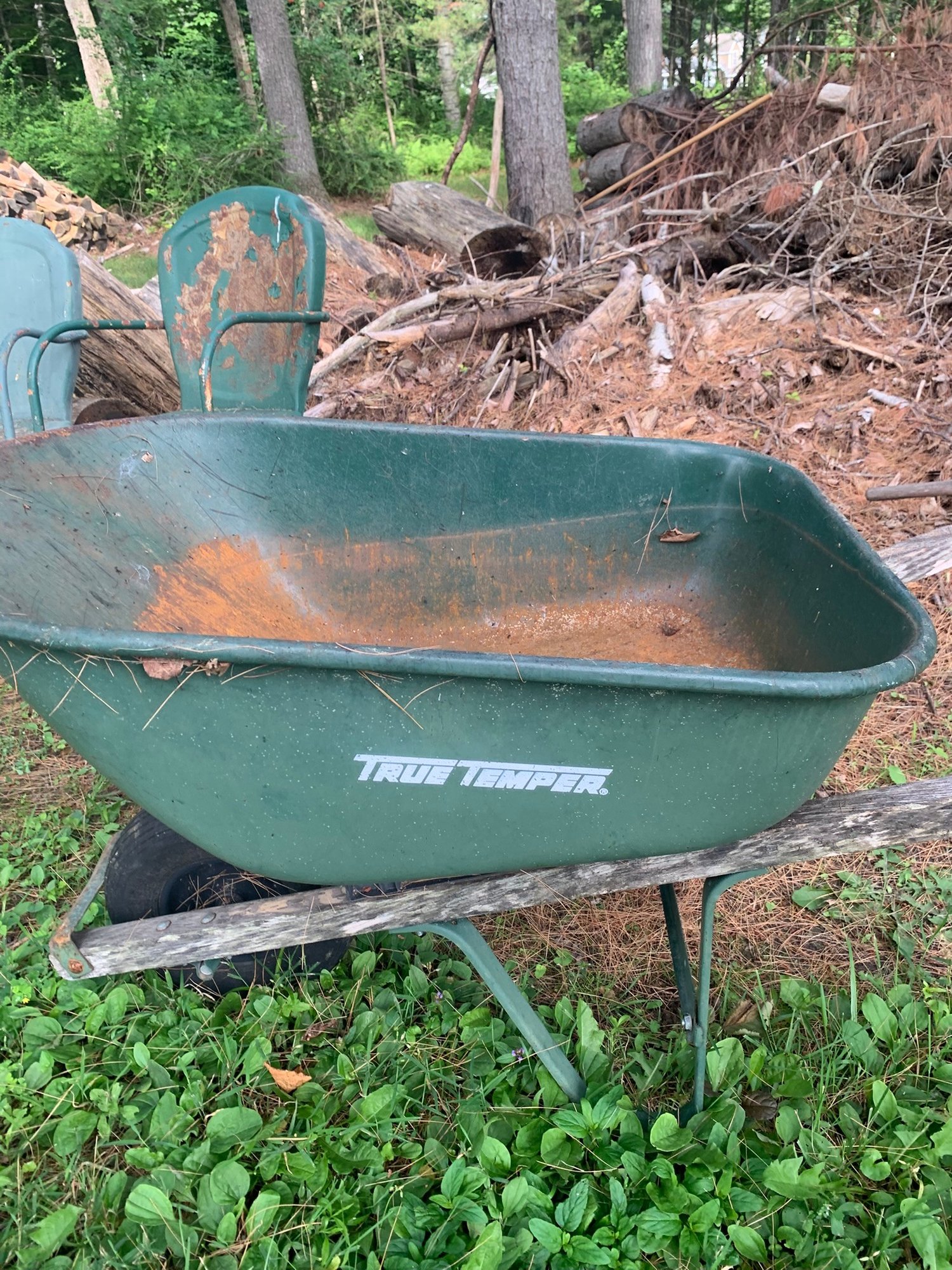 TRUE TEMPER WHEELBARROW #7555 | Auctionninja.com