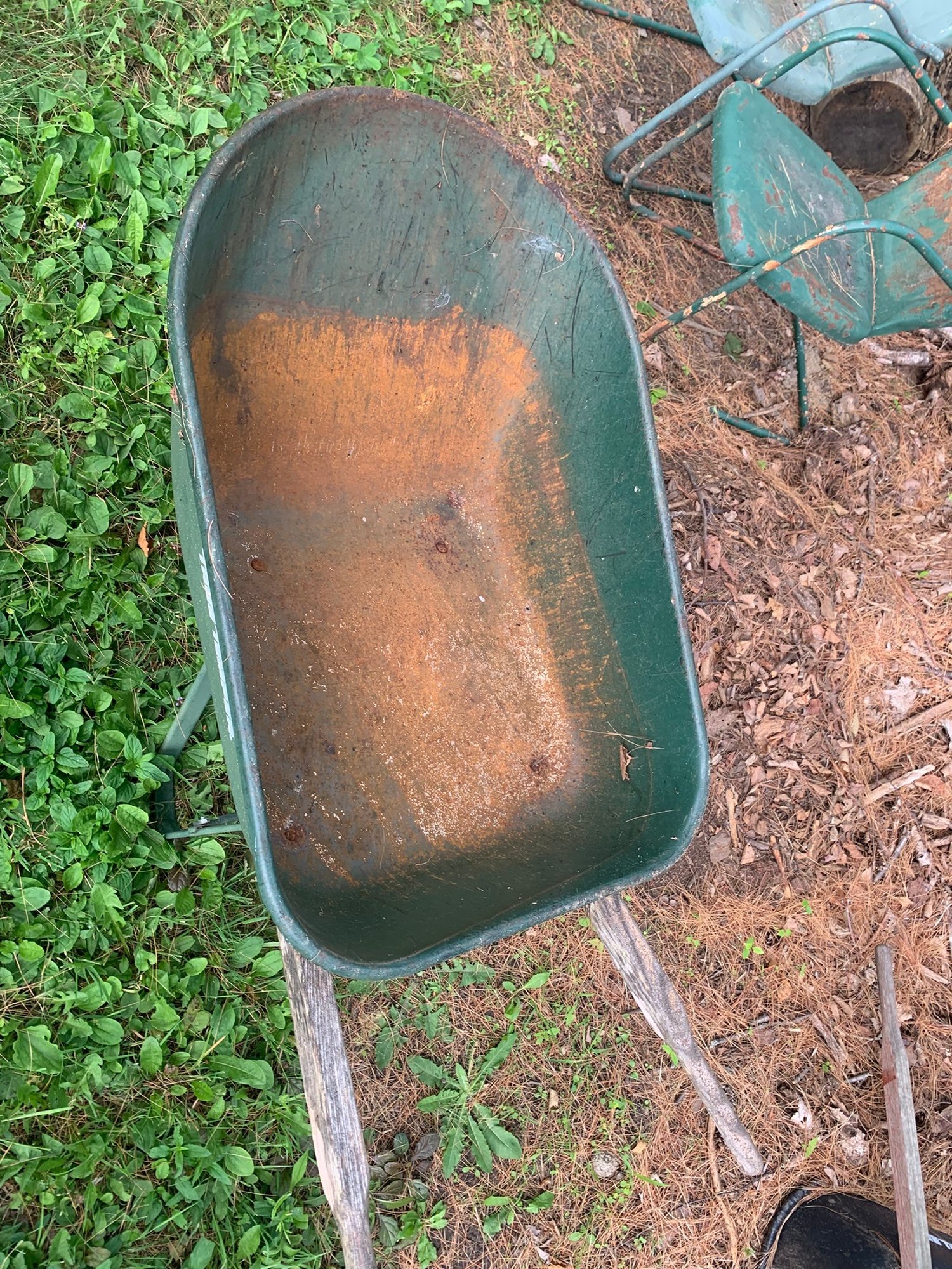 TRUE TEMPER WHEELBARROW #7555 | Auctionninja.com