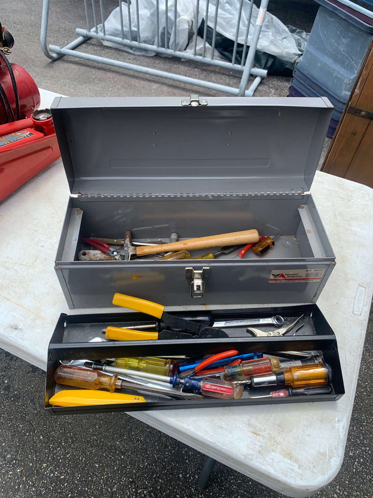 VERMONT AMERICAN TOOL BOX W/CONTENTS #7678 | Auctionninja.com