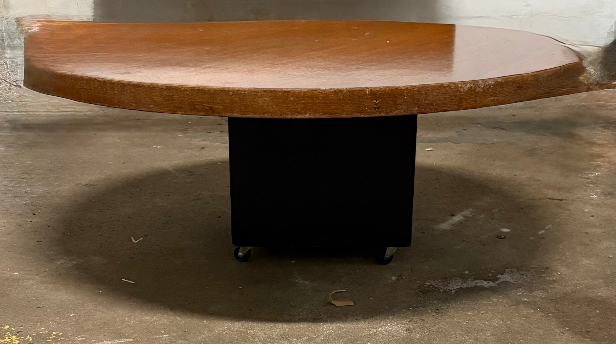 Unique Round Art Deco Table #9945 | Auctionninja.com