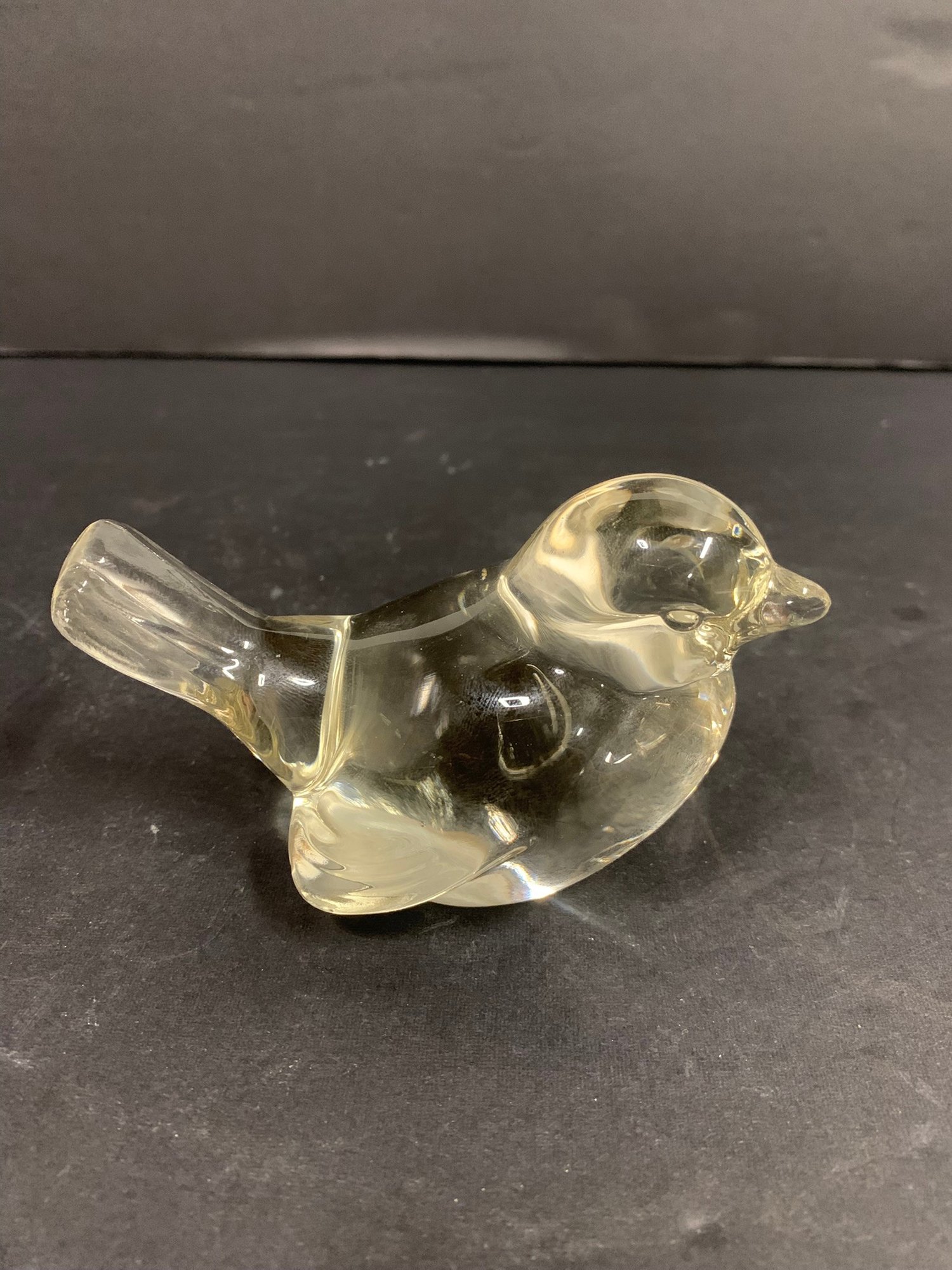FENTON BIRD PAPERWEIGHT, 4"W X 2.5"H #10899 | Auctionninja.com