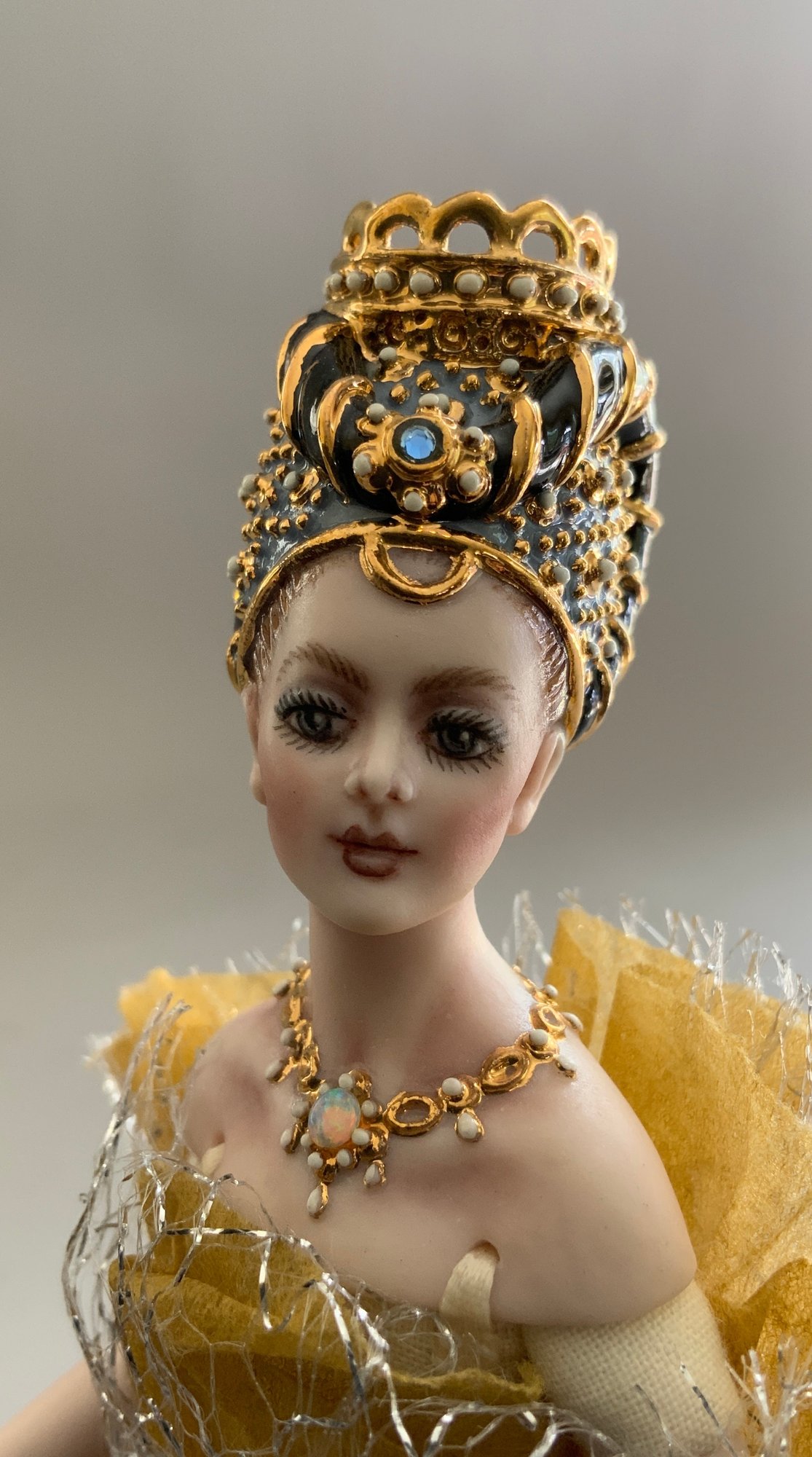 4 Sally Smith Cutts Artist Dolls #4110 | Auctionninja.com