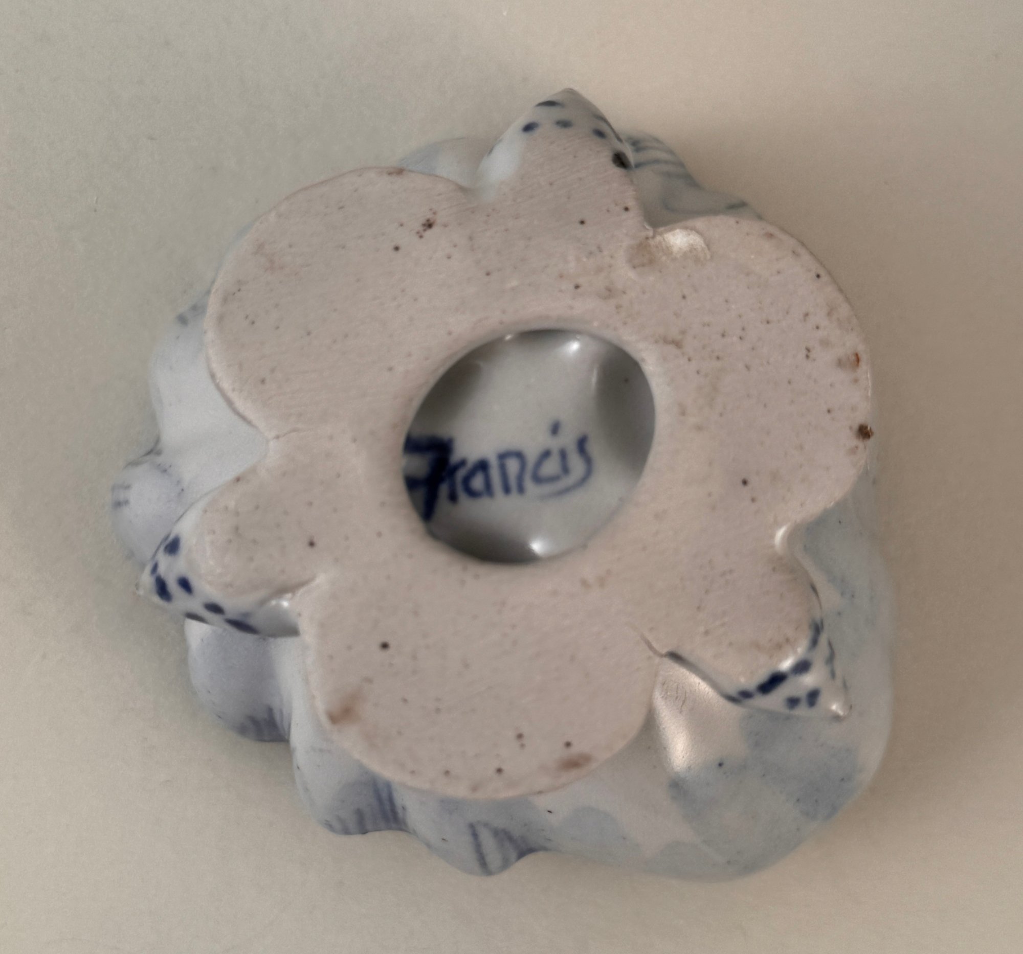 Two Vintage French "shell" Condiment Dishes #2778 | Auctionninja.com